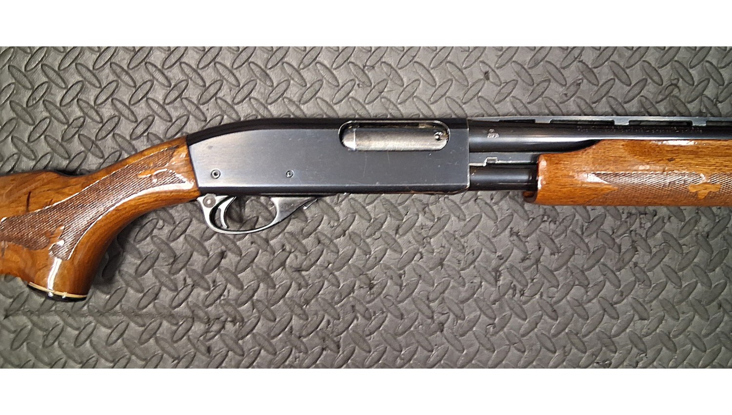 Remington 870 WM LW 20 Gauge 2.75" 28" Barrel Pump Action Shotgun Used